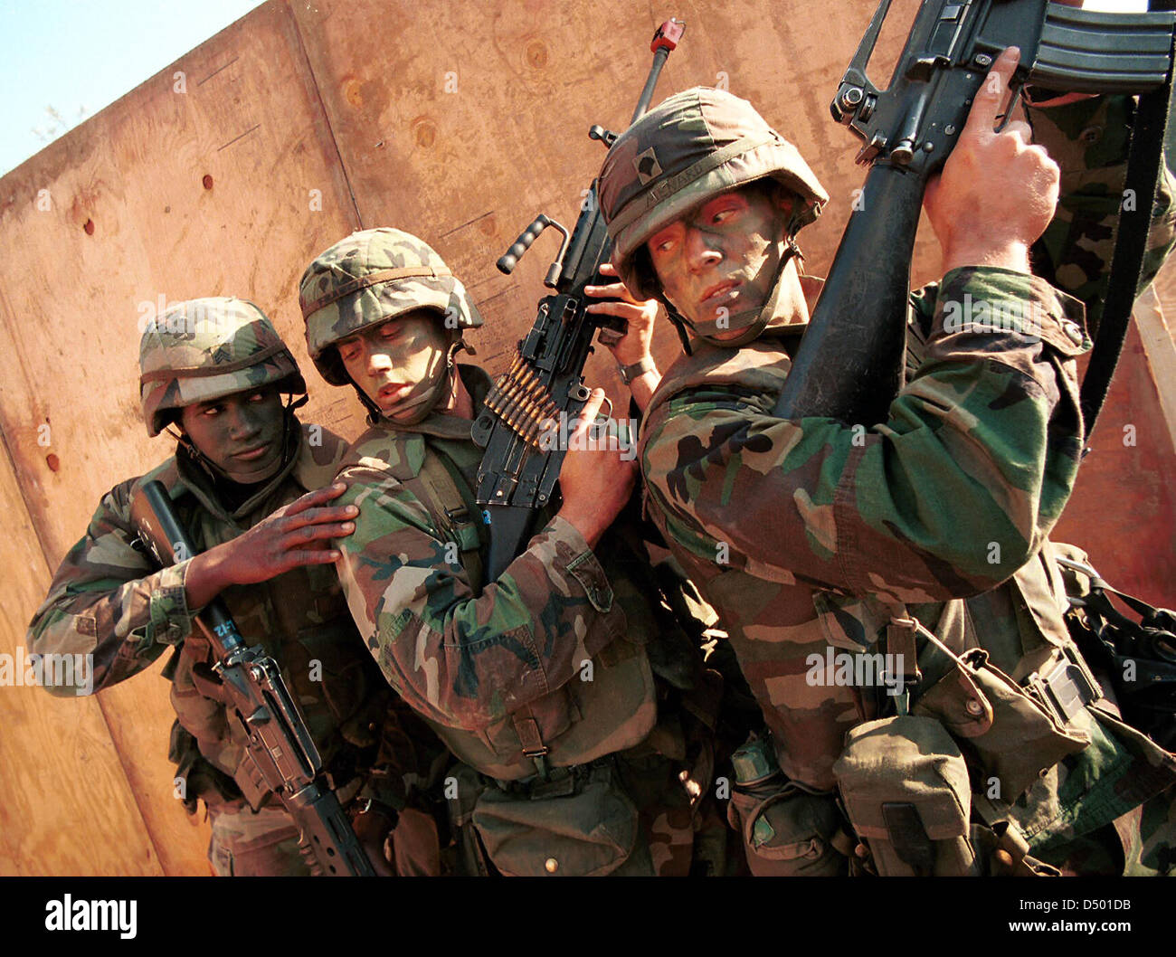 Ifor truppen -Fotos und -Bildmaterial in hoher Auflösung – Alamy