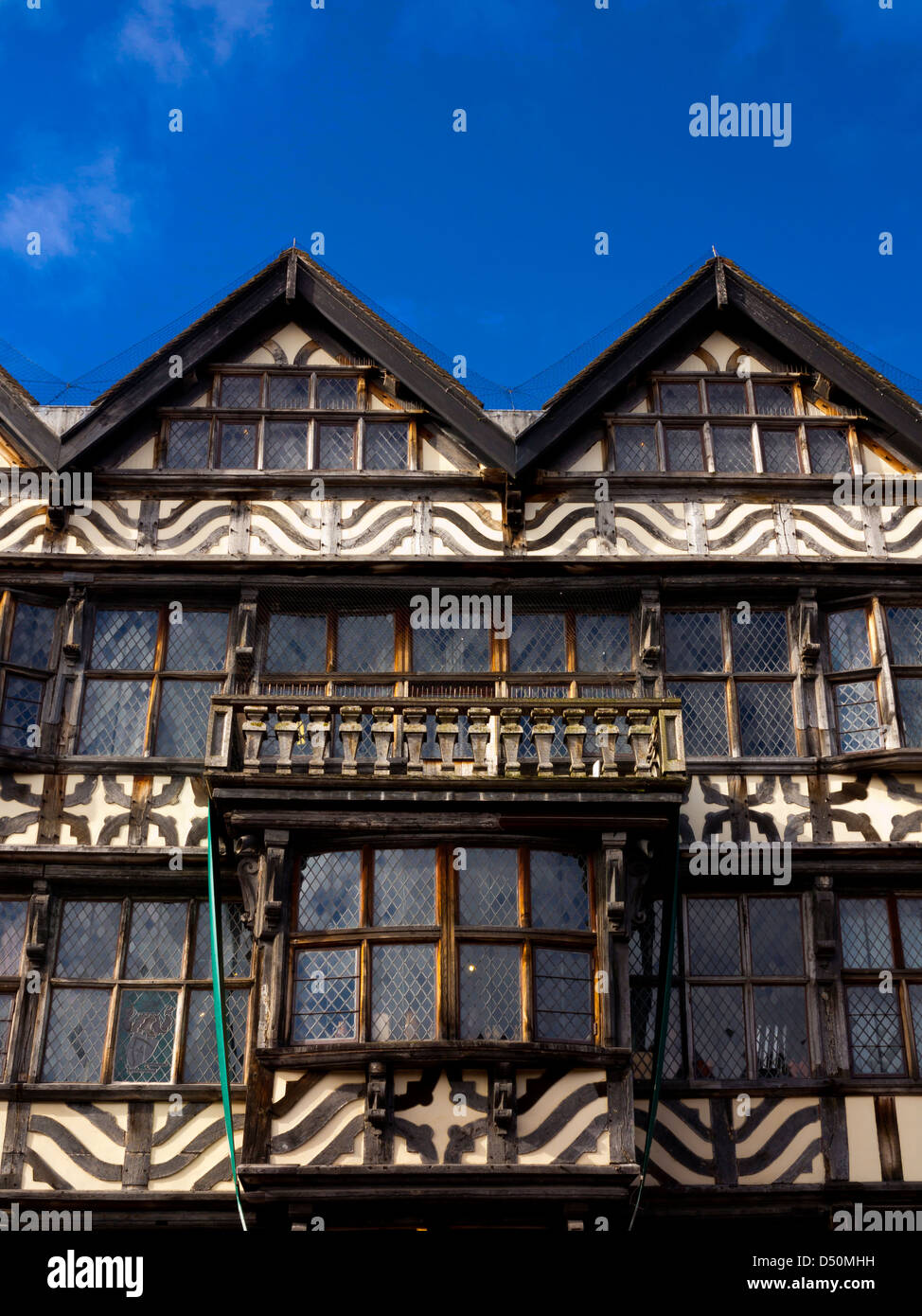 Elizabethan alten hohen Haus in Stafford Staffordshire umrahmt das ...