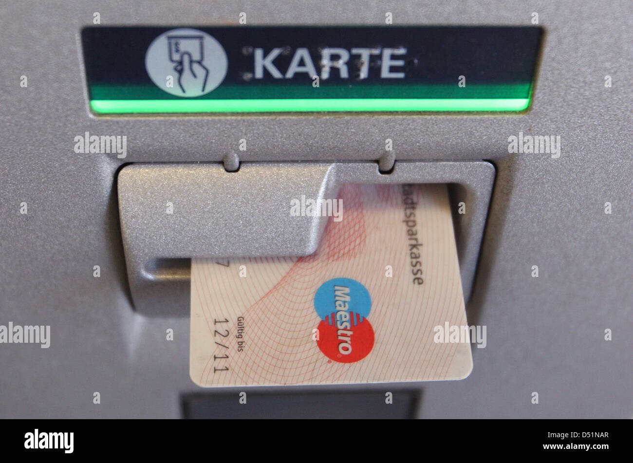 Ec card cash machine -Fotos und -Bildmaterial in hoher Auflösung – Alamy