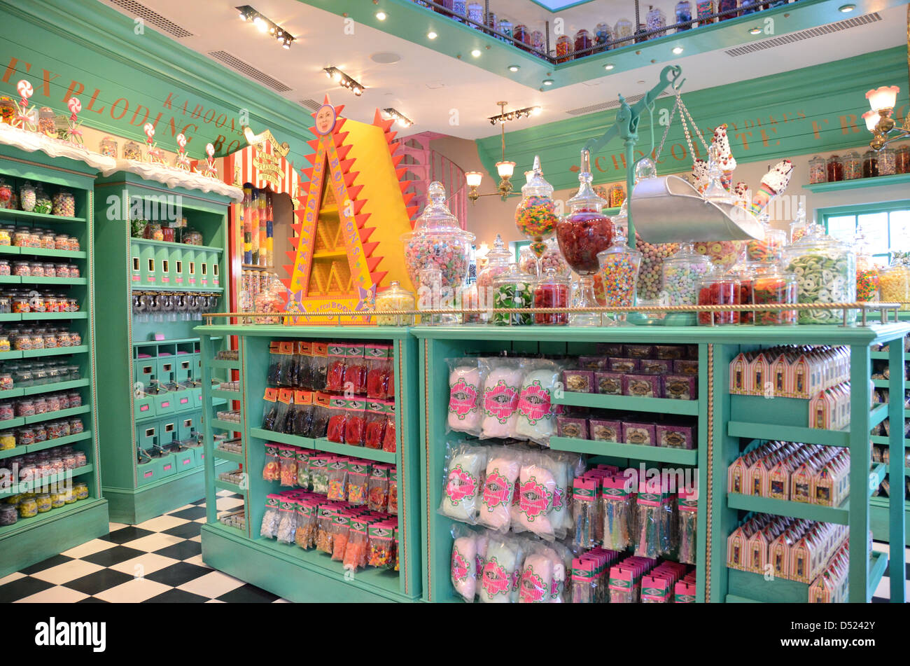 Innen Honig Herzöge in der Wizarding Welt von Harry Potter Universal ...