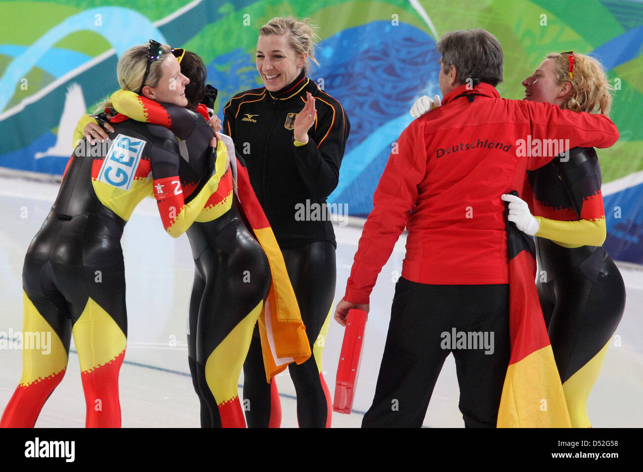 (L-R) Stephanie Beckert, Daniela Anschütz-Thoms, Anni Friesinger-Postma ...