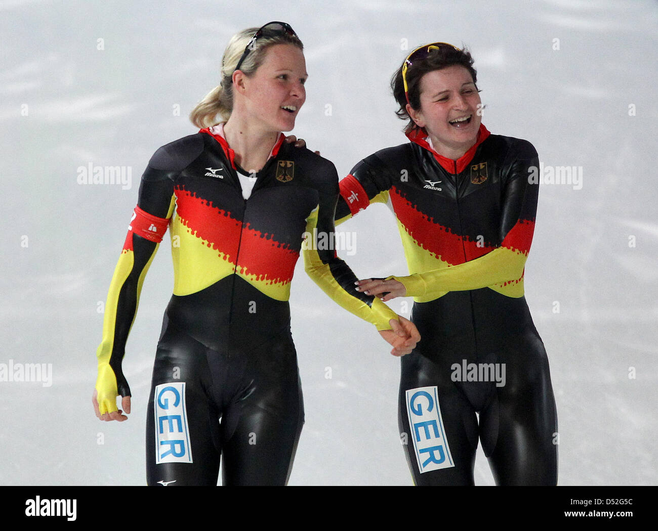 Stephanie Beckert (L) und Daniela Anschütz-Thoms Deutschlands genießen ...