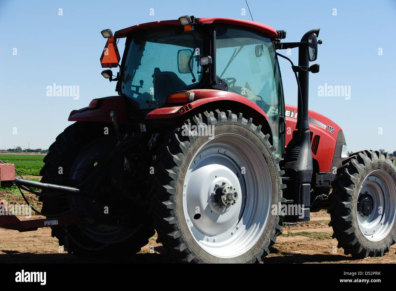 Red case tractor -Fotos und -Bildmaterial in hoher Auflösung – Alamy
