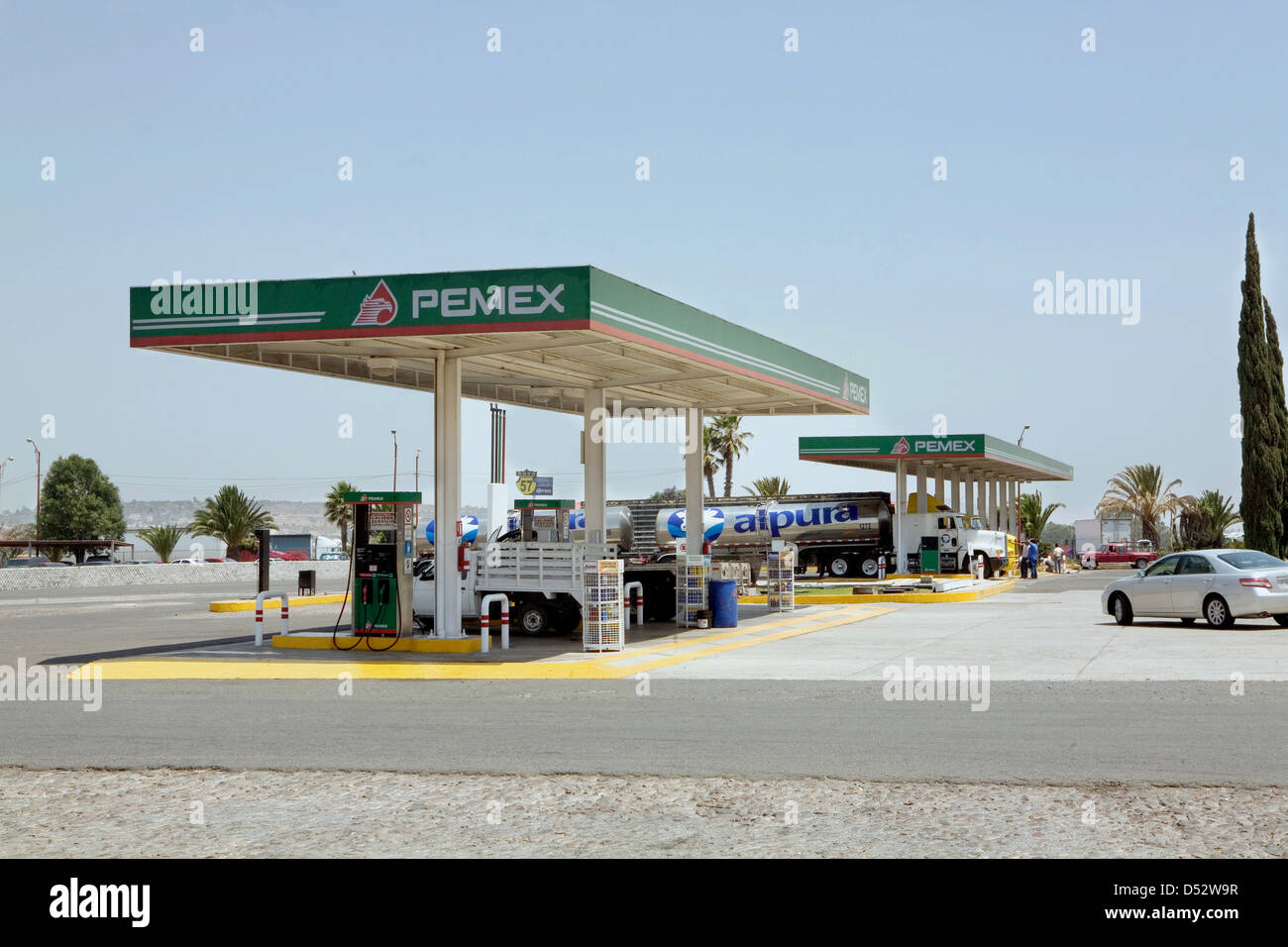 Pemex pemex tankstelle -Fotos und -Bildmaterial in hoher Auflösung – Alamy