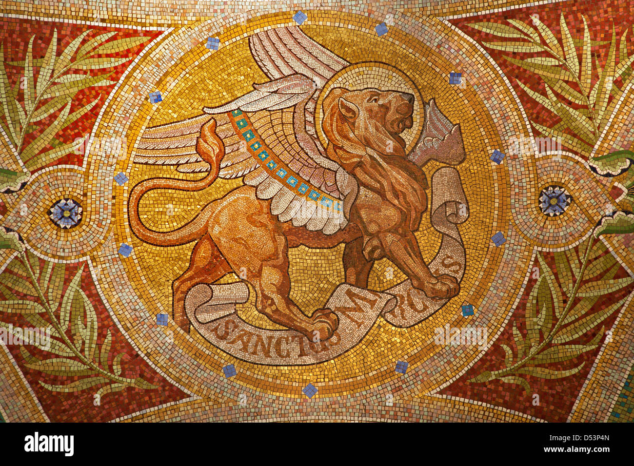 MADRID - 9. März: Mosaik der Löwe als Symbol des Heiligen Markus der ...