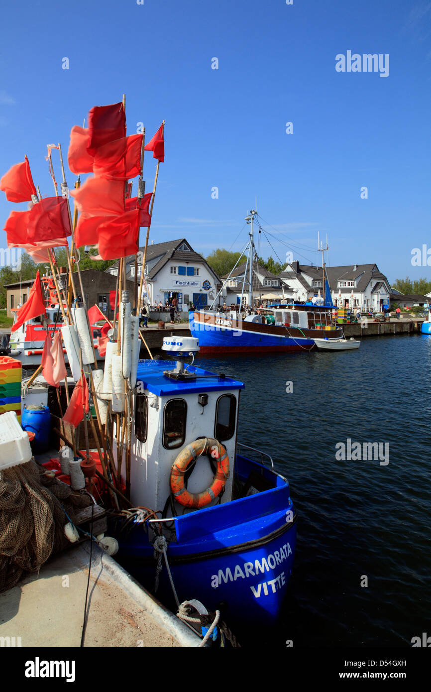 Insel Hiddensee, Trawler in Vitte Hafen, Insel Hiddensee, Strand von ...