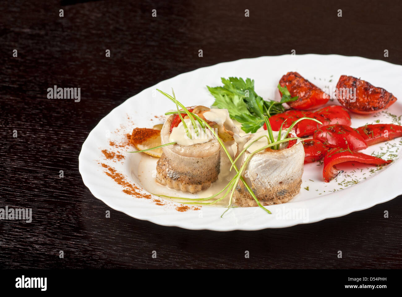 Einzelnes forellenfilet -Fotos und -Bildmaterial in hoher Auflösung – Alamy