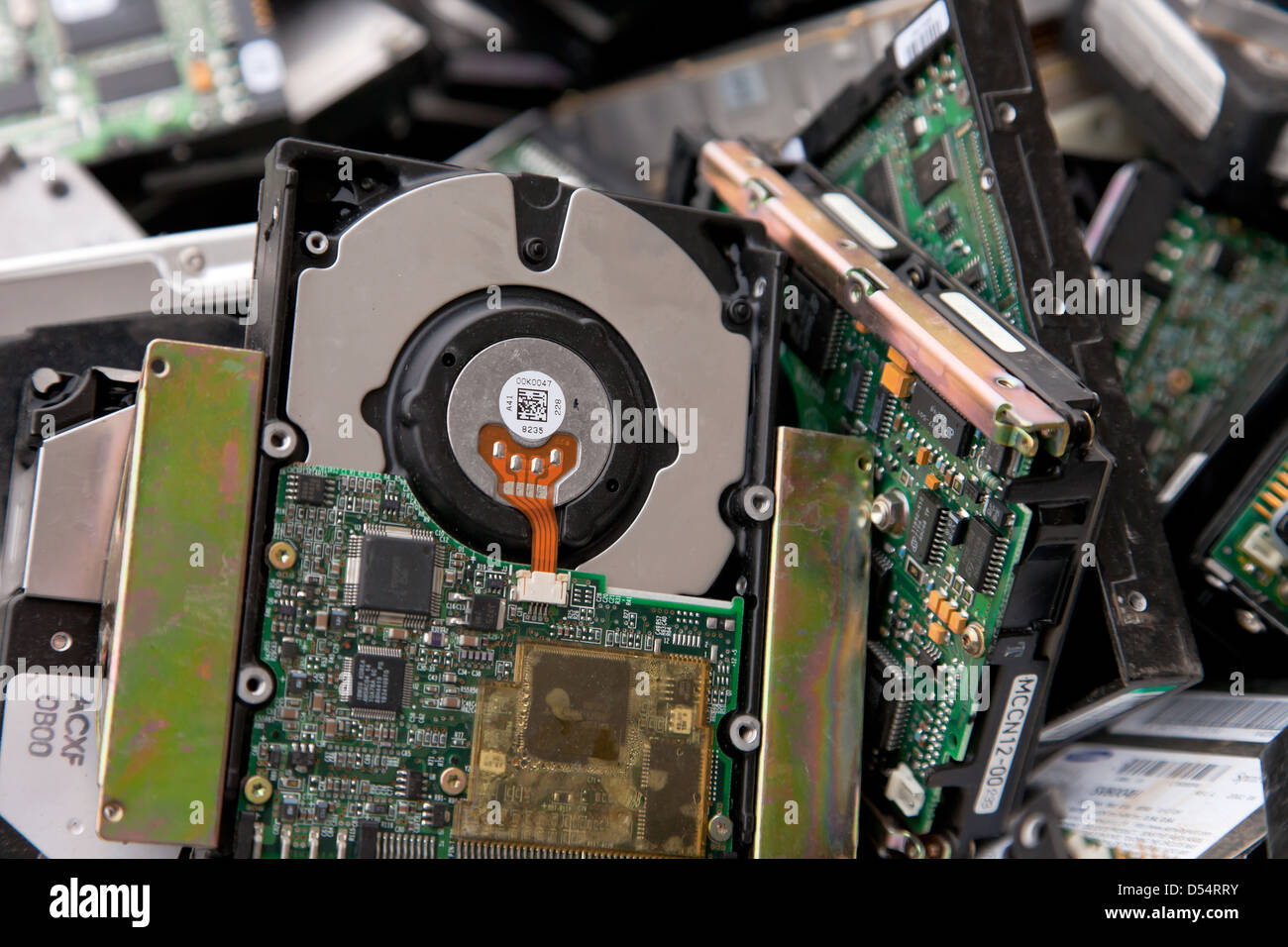 Altgeraeterecycling horizontal -Fotos und -Bildmaterial in hoher ...