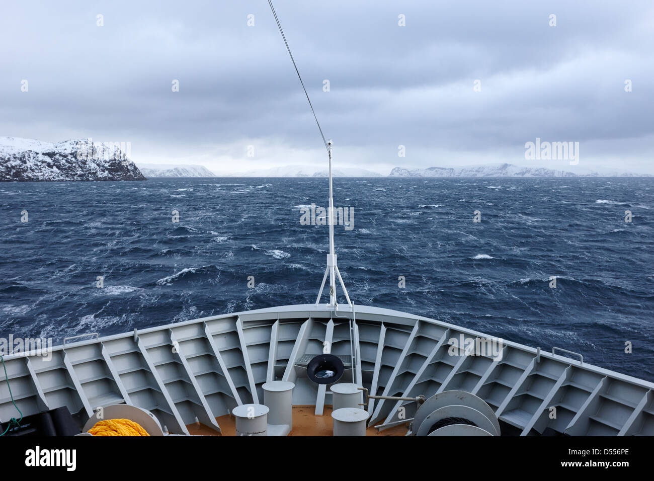 Segeln auf rauer see -Fotos und -Bildmaterial in hoher Auflösung – Alamy