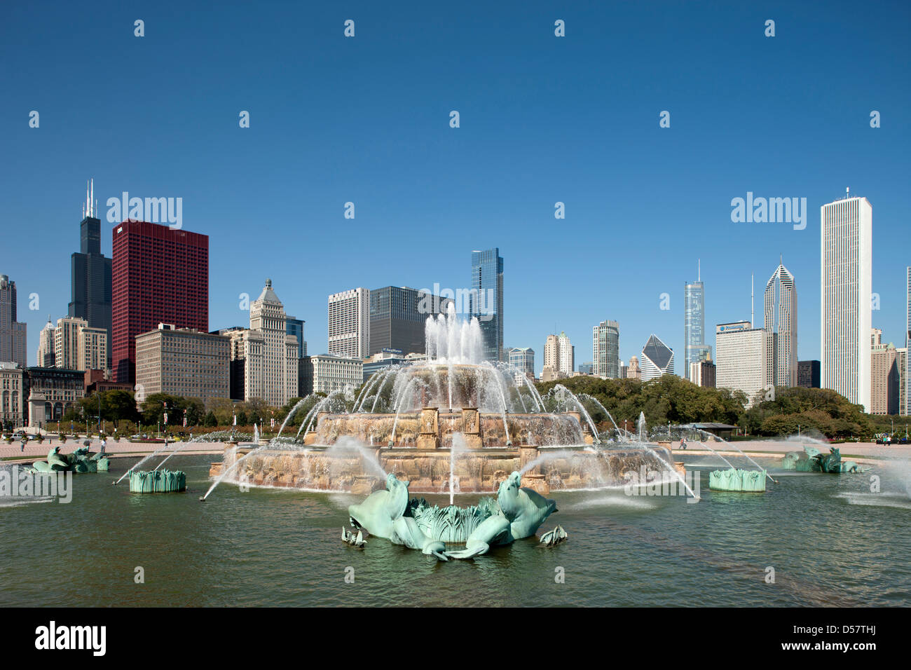 BUCKINGHAM BRUNNEN (© EDWARD BENNETT / MARCEL LOYAU 1927) GRANT PARK ...