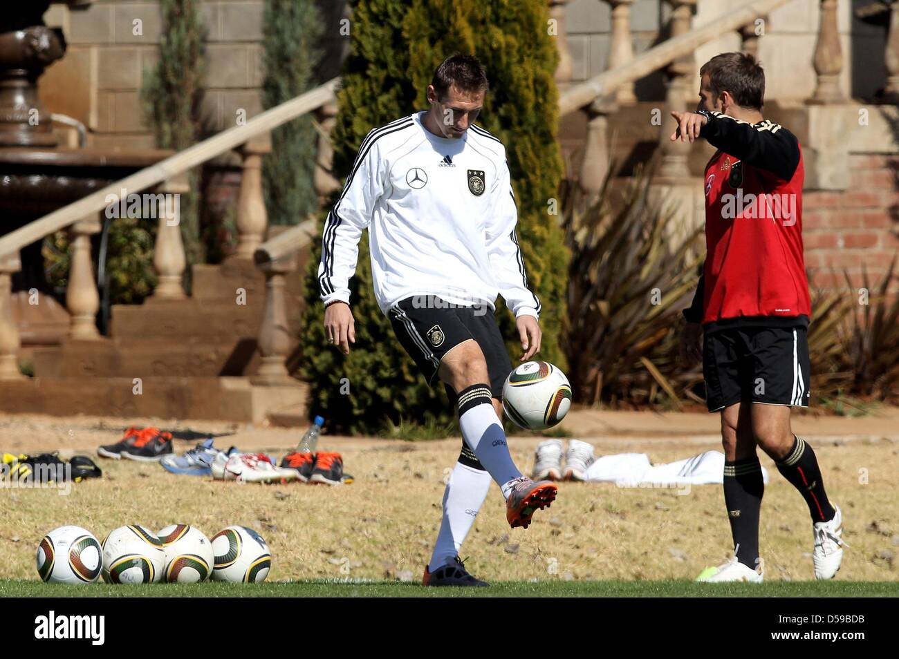 Miroslav klose marcell jansen -Fotos und -Bildmaterial in hoher ...
