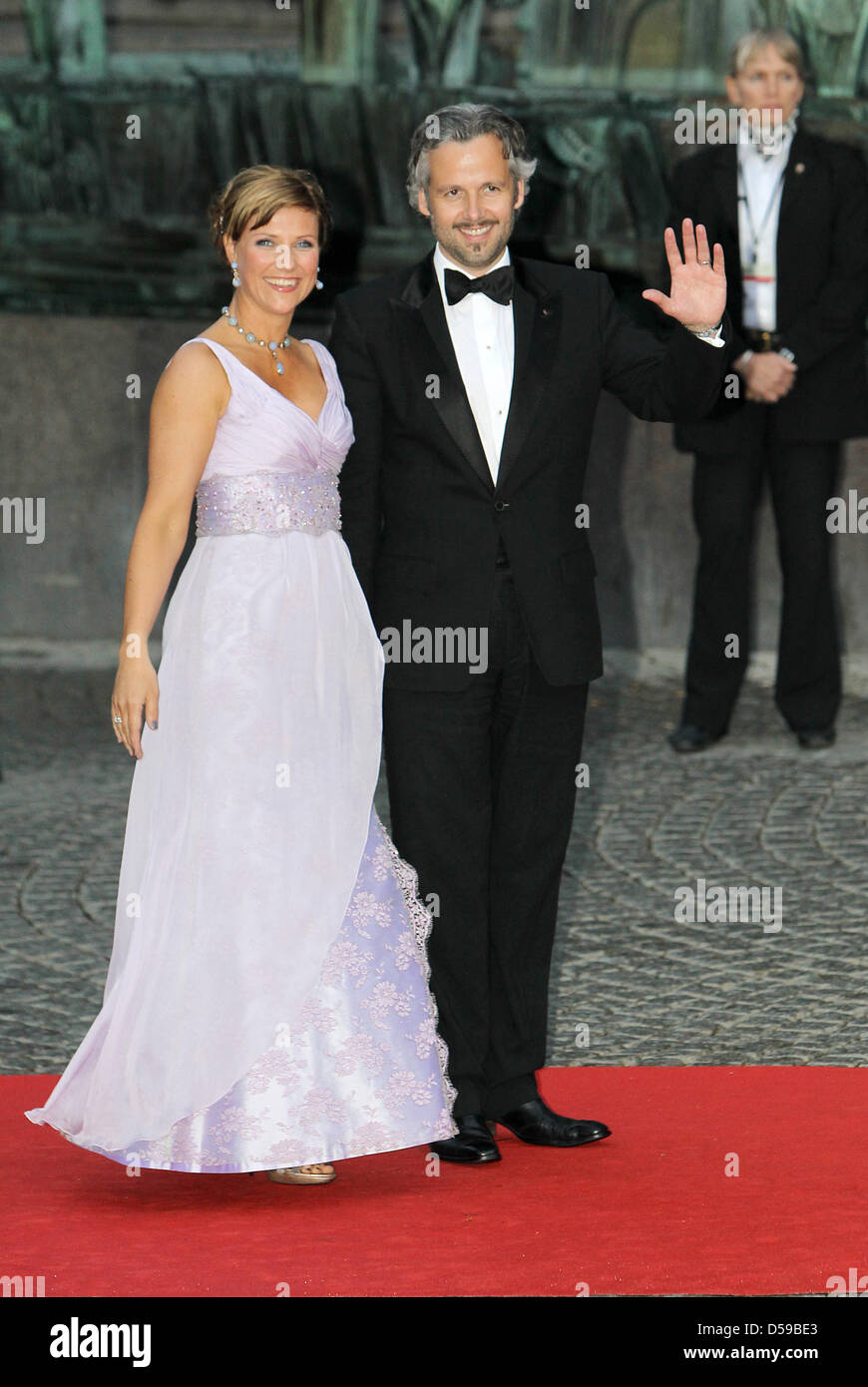 Prinzessin Martha Louise von Norwegen und ihr Ehemann Ari Behn kommen ...