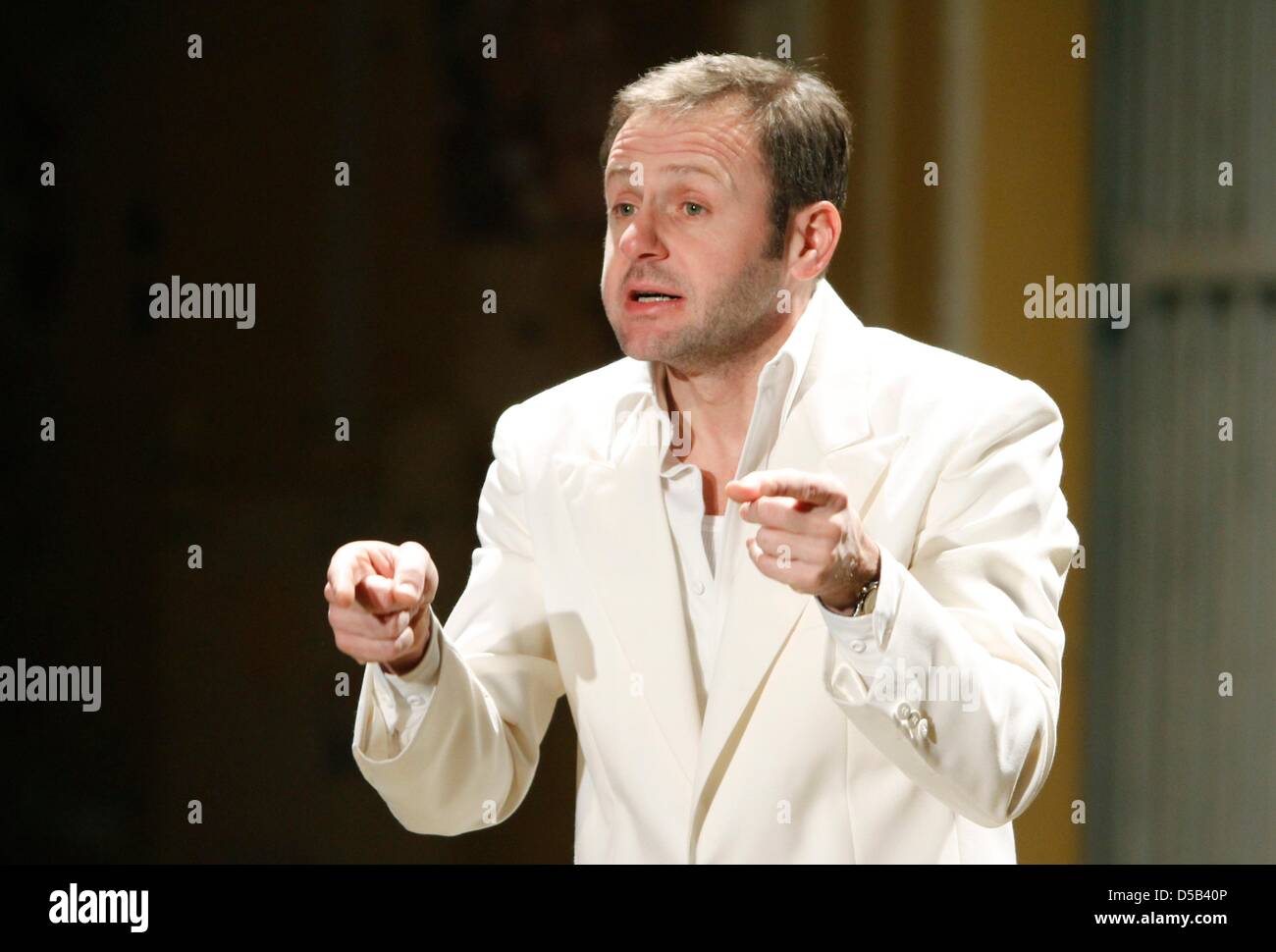 Samuel finzi -Fotos und -Bildmaterial in hoher Auflösung – Alamy