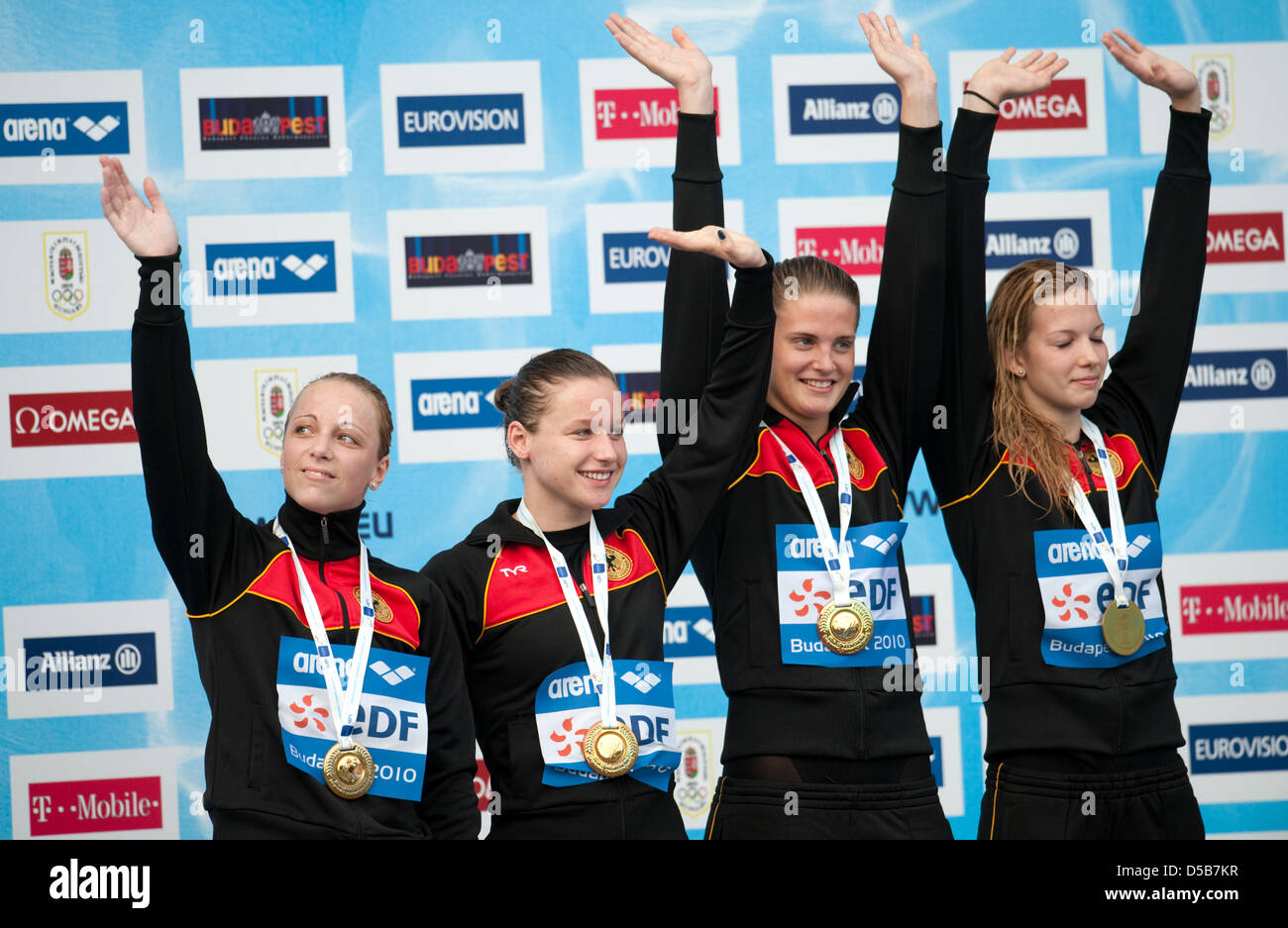 Deutschlands Goldmedaillengewinner (L-R) Daniela Samulski, Silke Lippok ...