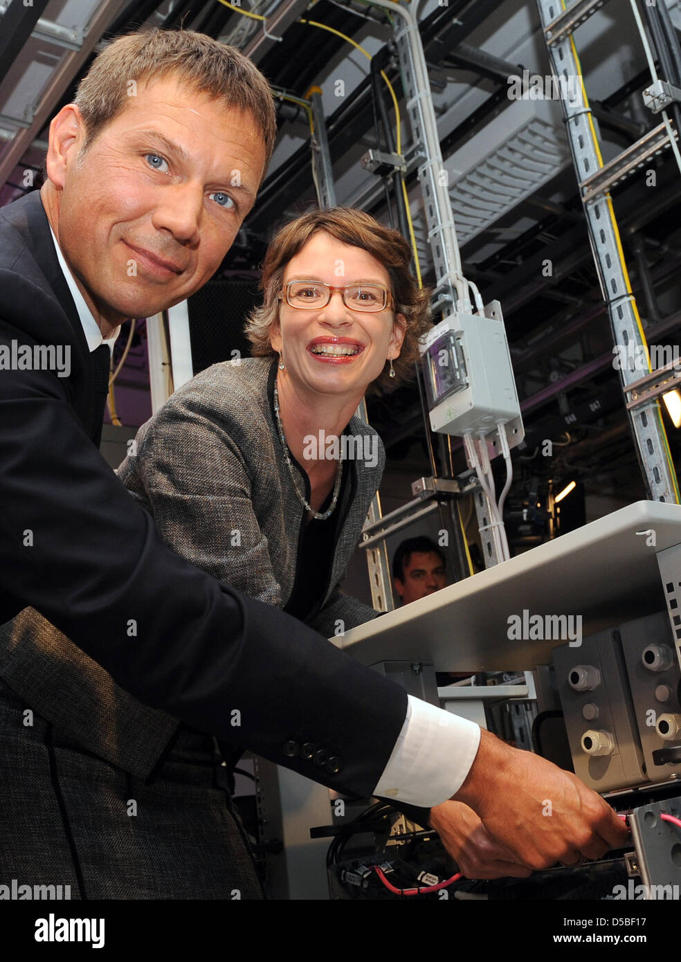 German telekom ceo rene obermann l and -Fotos und -Bildmaterial in ...