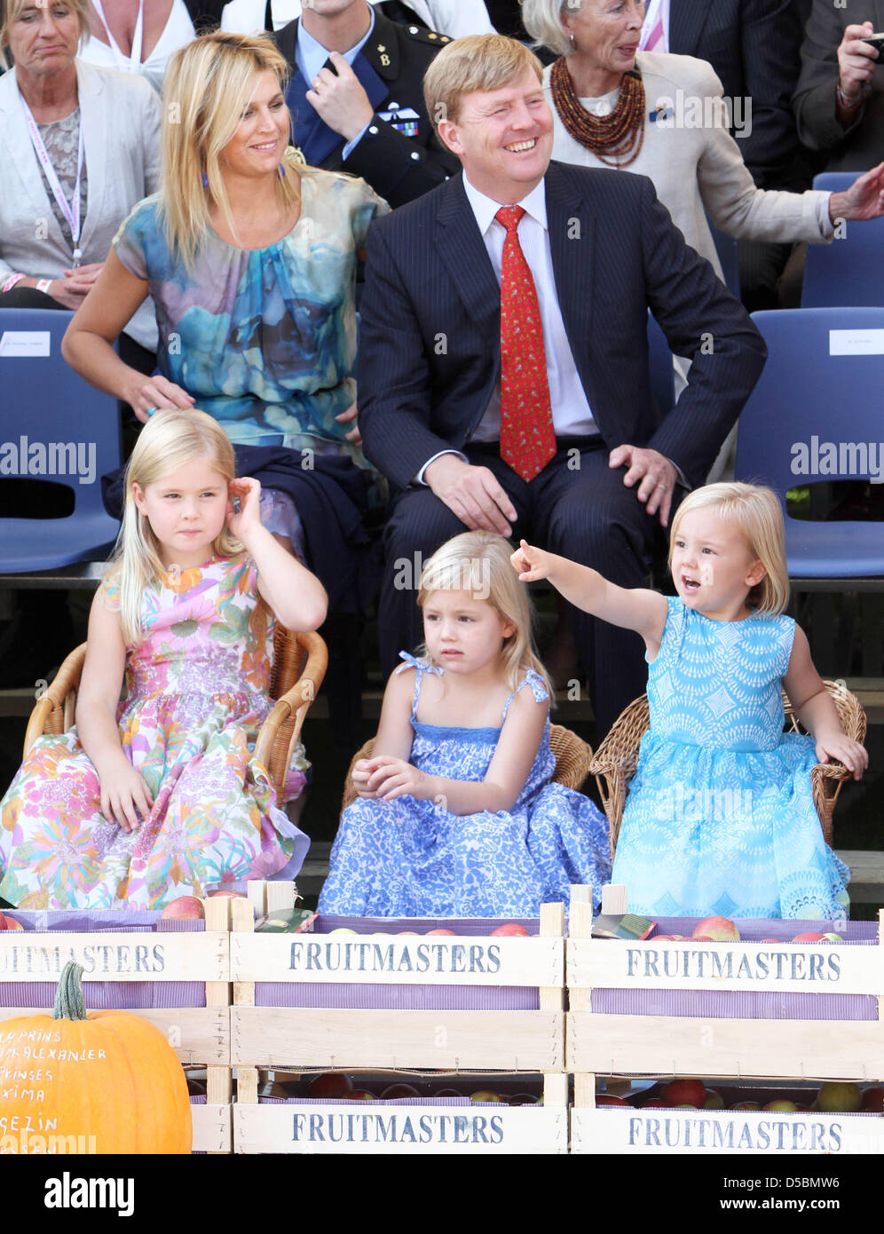 Maxima der niederlande kleider -Fotos und -Bildmaterial in hoher ...