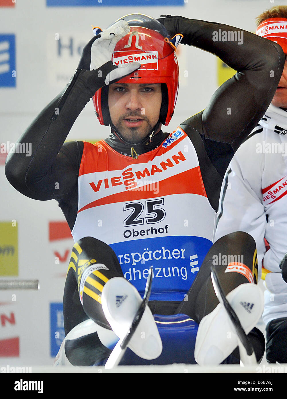 Deutsche Sieger Andi Langenhan bereitet sich auf einen Lauf im ...