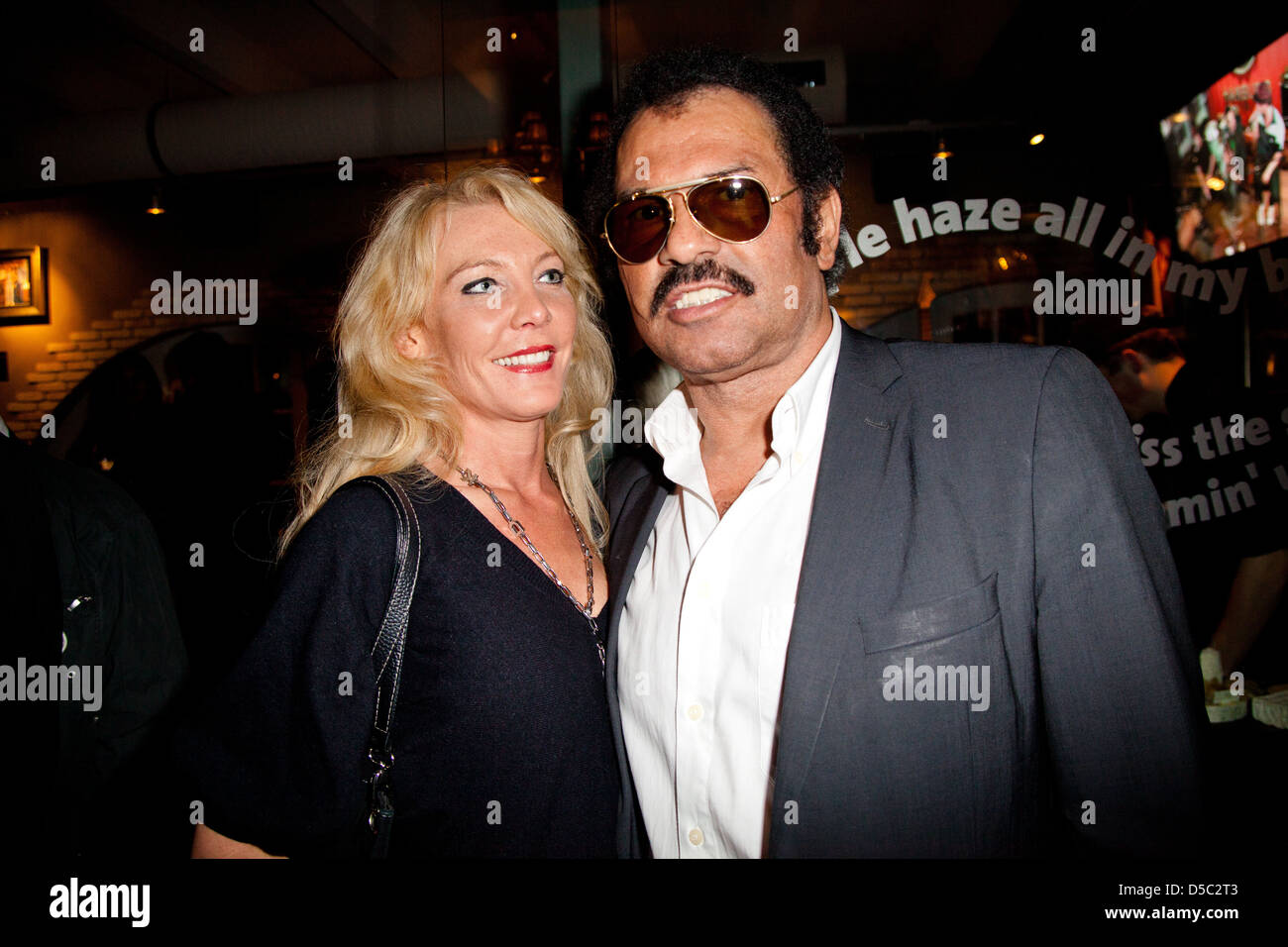 Karl-Heinz Kalle Schwensen und Barbara bei Eröffnung des Hard Rock Cafe ...