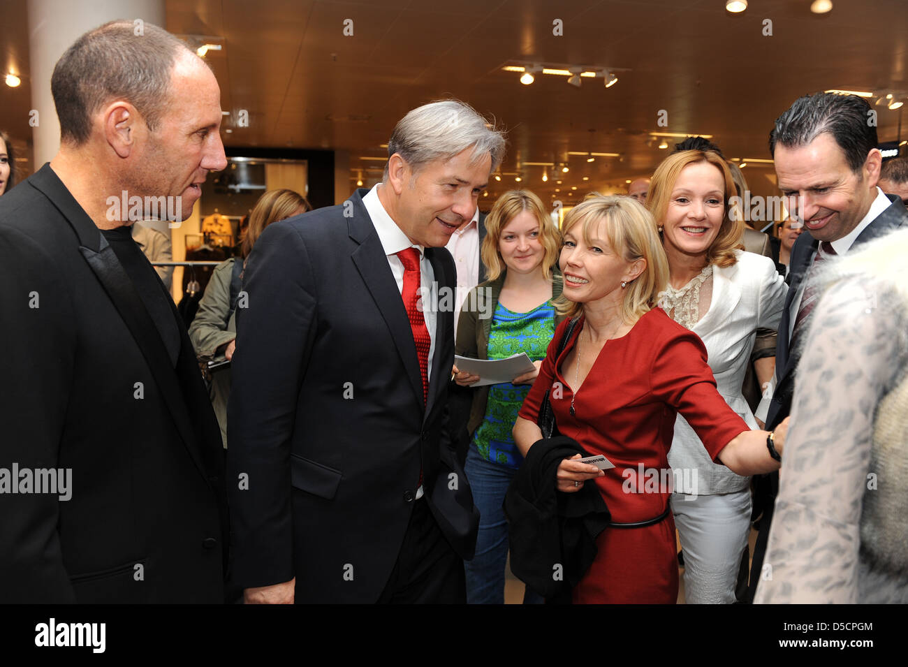 Walter Bakers, Klaus Wowereit, Doris Schröder-Koepf bei Eröffnung des ...