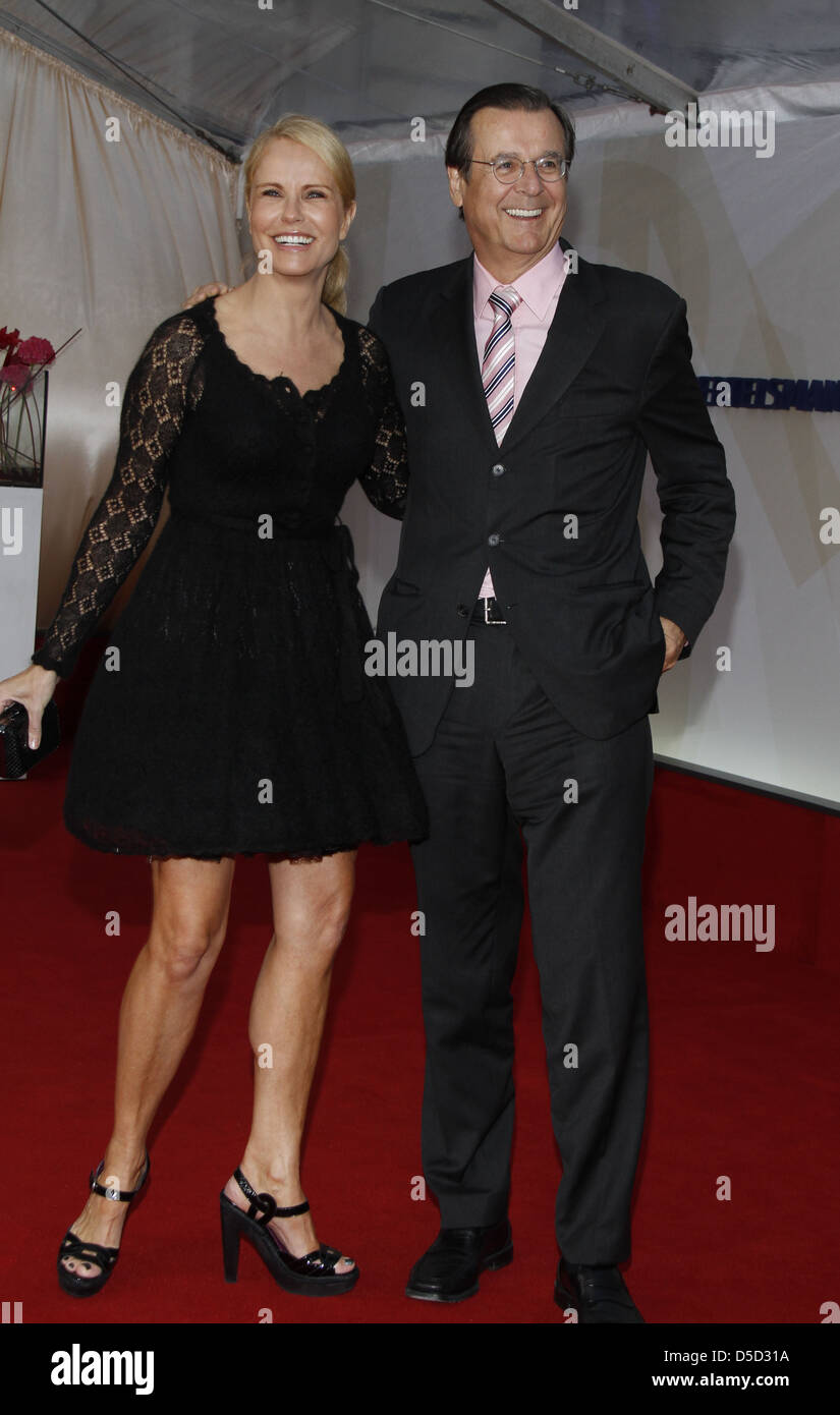 Katja Burkhardt und Hans Mahr bei Bertelsmann Party 2011 bei ...
