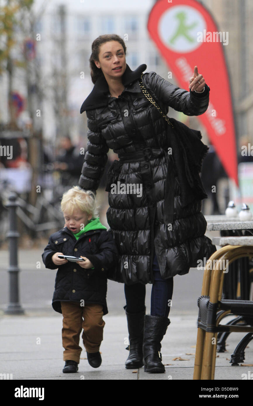 Lilly becker and son amadeus becker -Fotos und -Bildmaterial in hoher ...