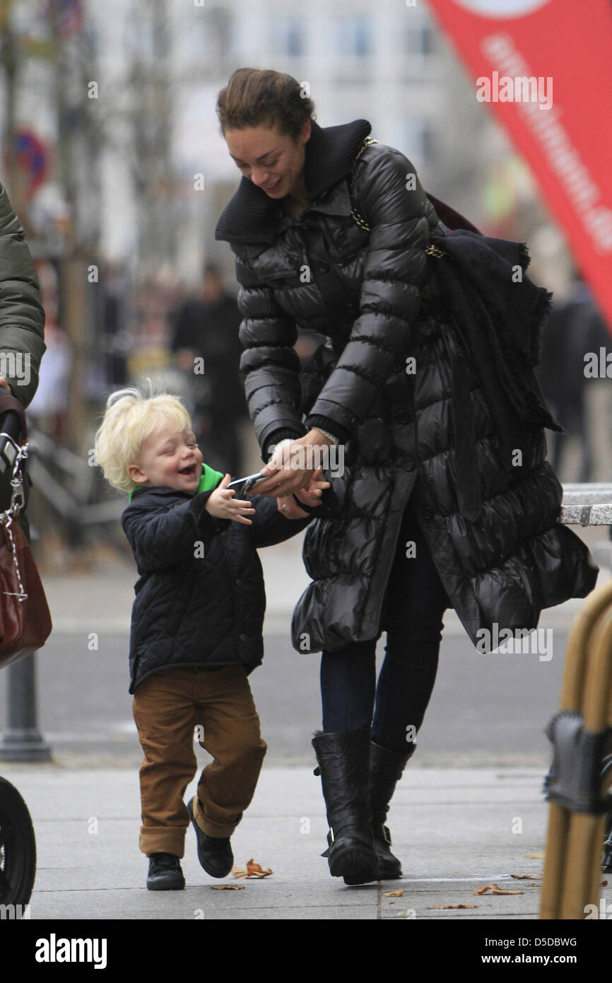 Lilly becker and son amadeus becker -Fotos und -Bildmaterial in hoher ...
