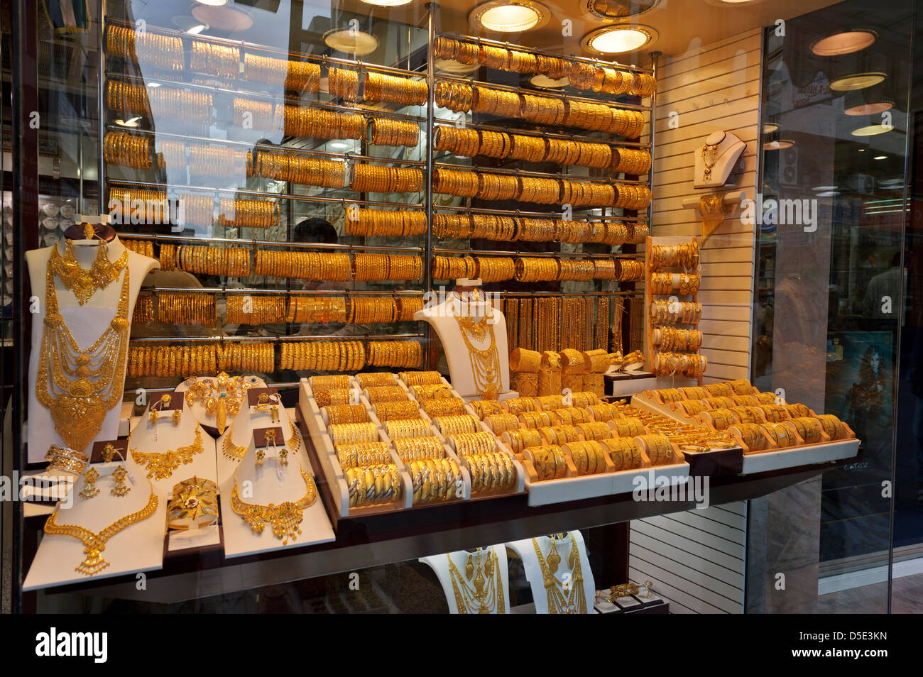 Goldschmuck auf Verkauf, Dubai Gold Souk, Dubai, Vereinigte Arabische ...
