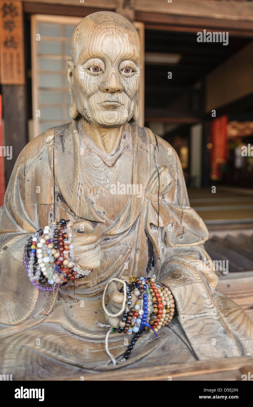Shinto statue -Fotos und -Bildmaterial in hoher Auflösung – Alamy