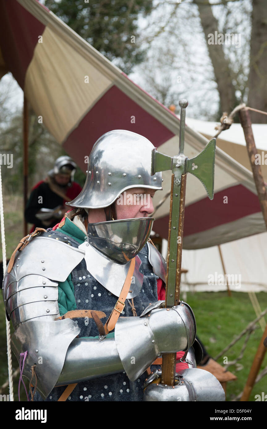 Medieval armours -Fotos und -Bildmaterial in hoher Auflösung – Alamy