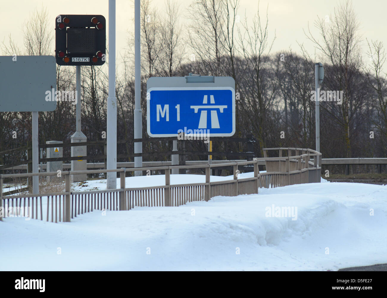 Verbindung zu m1 -Fotos und -Bildmaterial in hoher Auflösung – Alamy