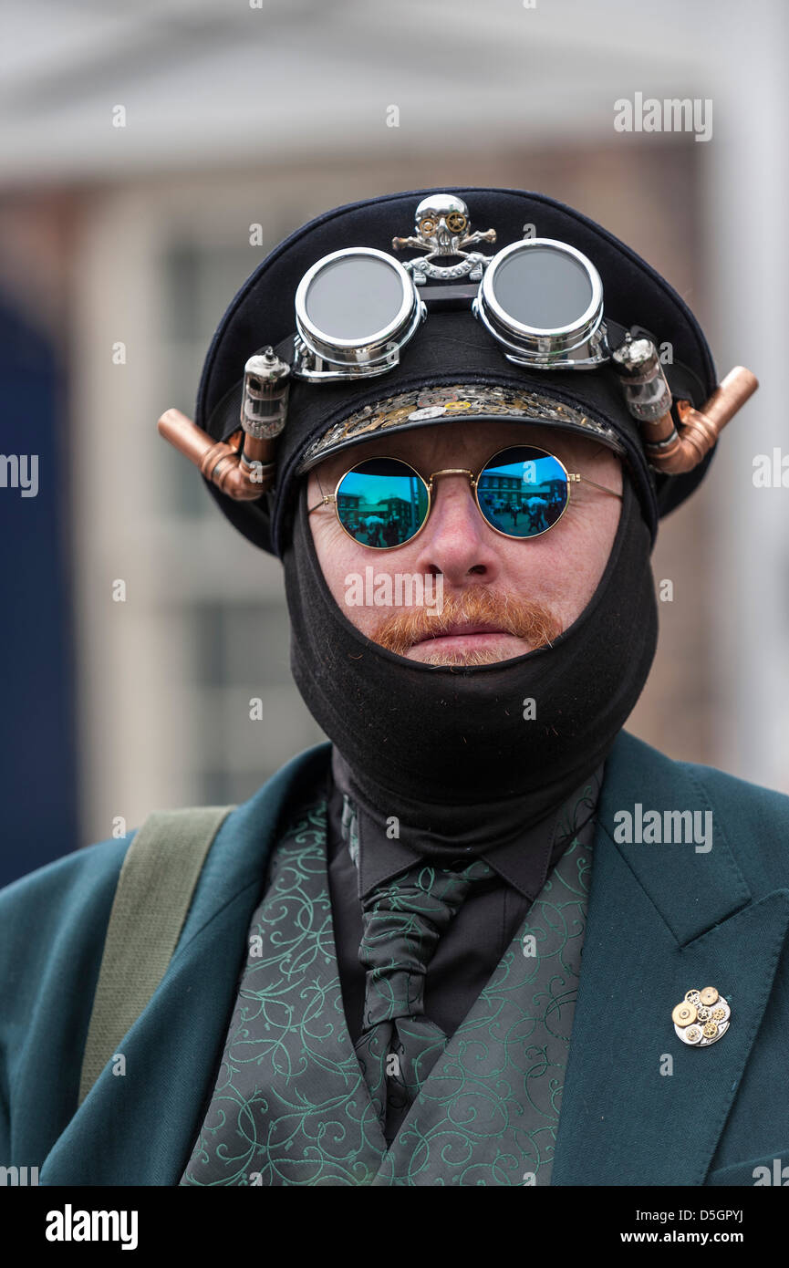 Steampunk fashion -Fotos und -Bildmaterial in hoher Auflösung – Alamy