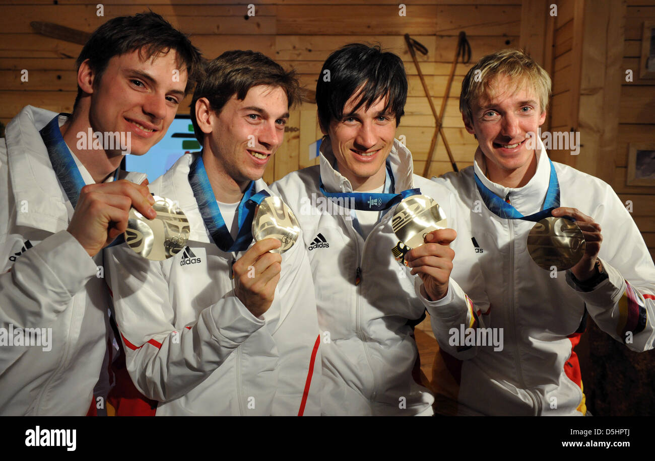 Skisprung-Team Silbermedaille (L-R) Michael Neumayer, Andreas Wank ...