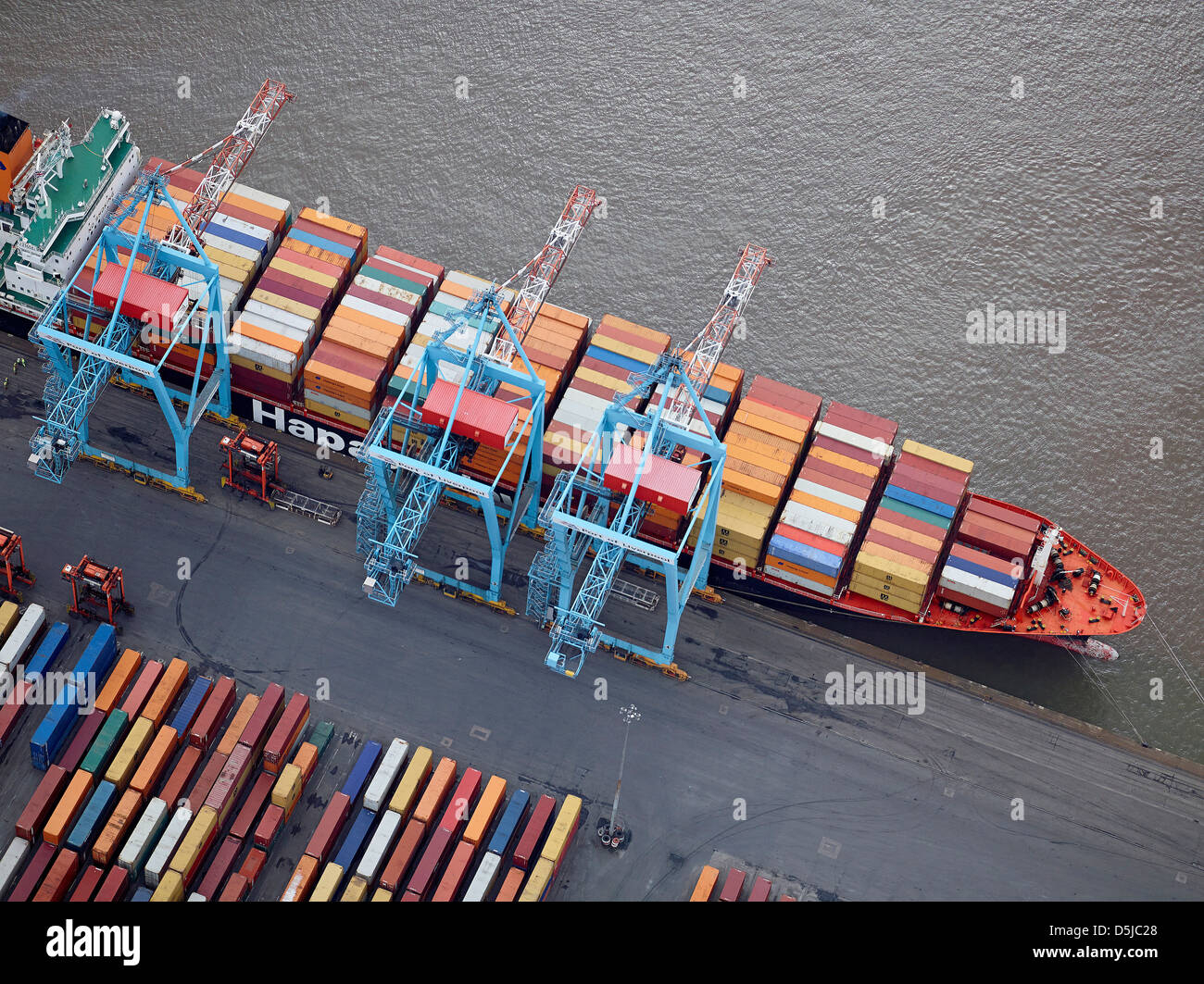 Containerschiffe schifffahrt -Fotos und -Bildmaterial in hoher ...