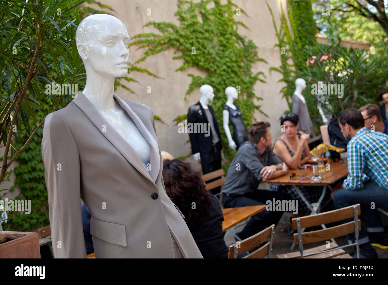 Berghain berlin club -Fotos und -Bildmaterial in hoher Auflösung – Alamy