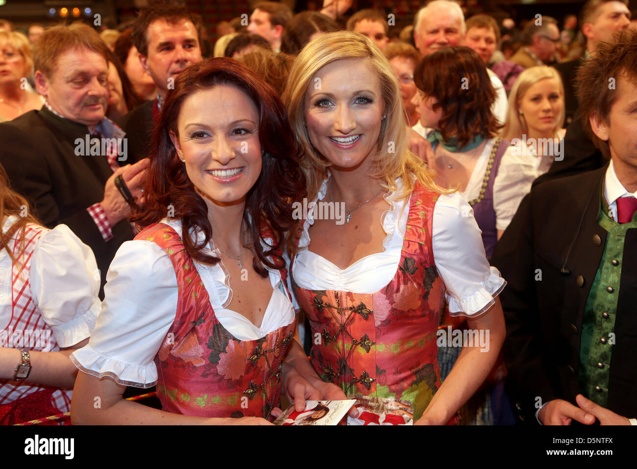 Österreichischen singende Schwestern Sigrid Hutterer und Marina ...