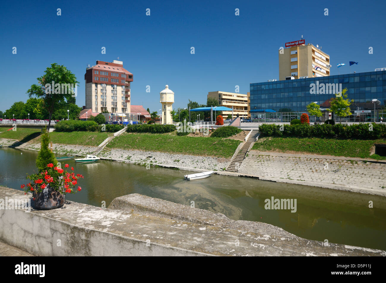 Vukovar water tower -Fotos und -Bildmaterial in hoher Auflösung – Alamy