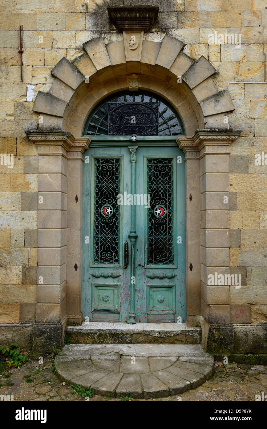 Moschee-Eingang mit Stern und Halbmond Mond Symbole im Hang Dorf ...