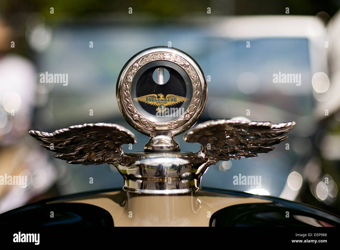 Duesenberg auto emblem -Fotos und -Bildmaterial in hoher Auflösung – Alamy