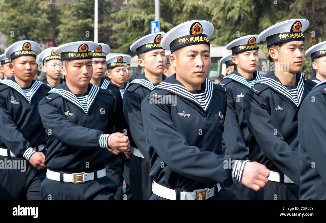 Marine marinen der armee -Fotos und -Bildmaterial in hoher Auflösung ...