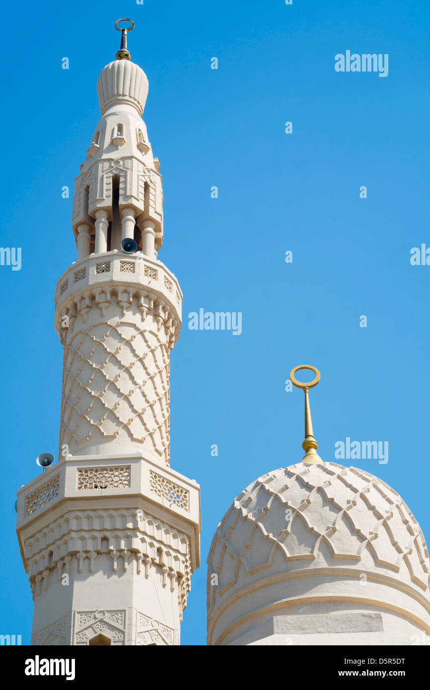 Die jumeirah moschee in dubai -Fotos und -Bildmaterial in hoher ...