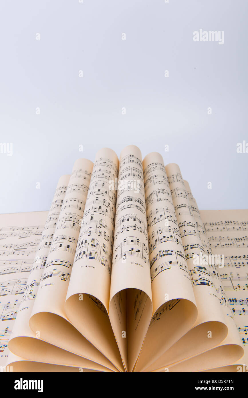 Klavier noten schreiben -Fotos und -Bildmaterial in hoher Auflösung – Alamy