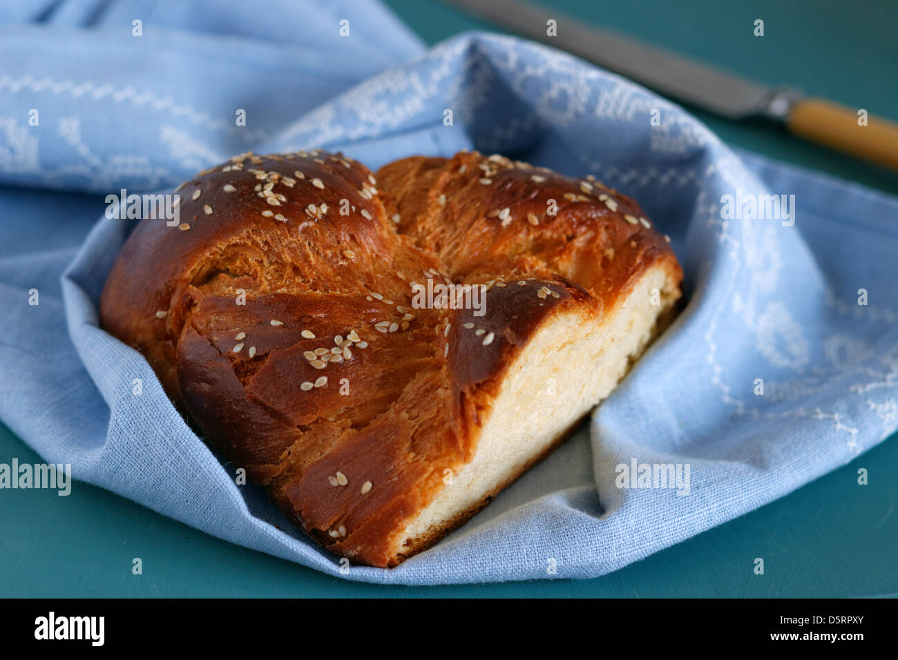 Challa Backen Stockfotos und -bilder Kaufen - Alamy