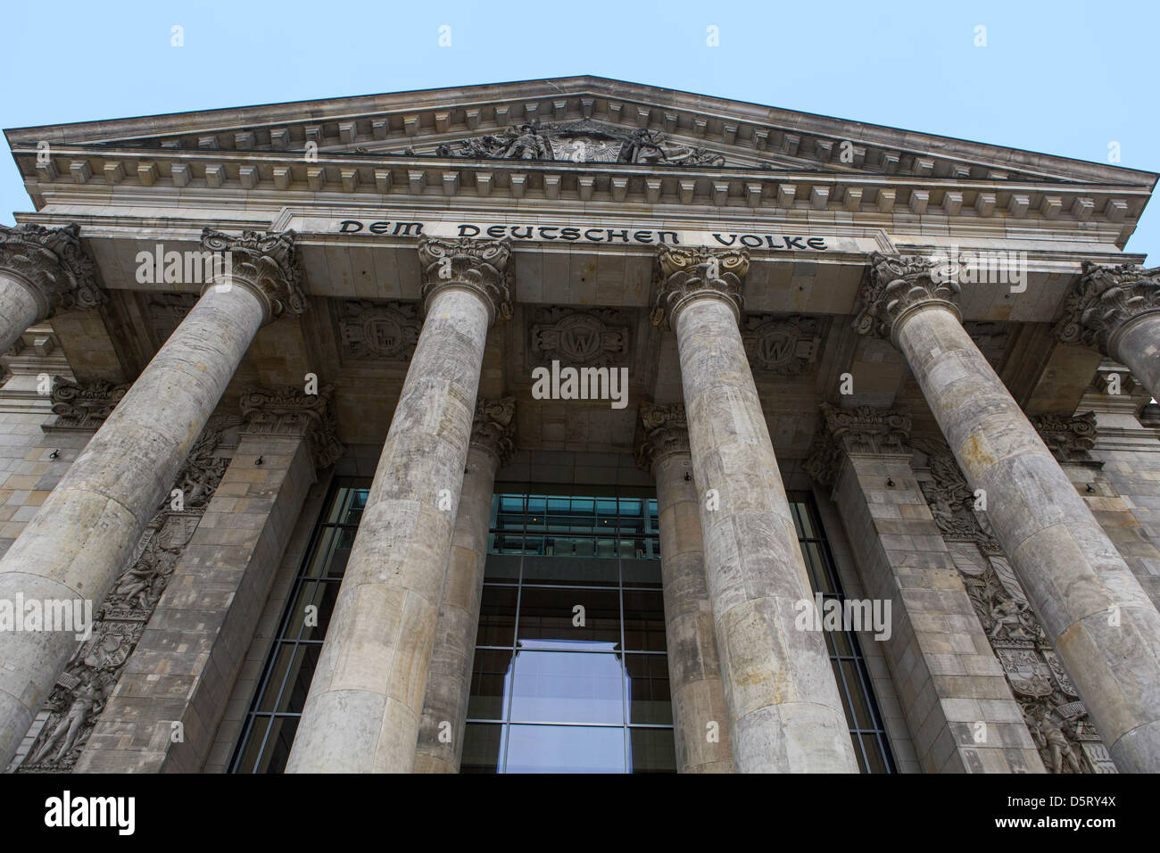 Brennender reichstag -Fotos und -Bildmaterial in hoher Auflösung – Alamy