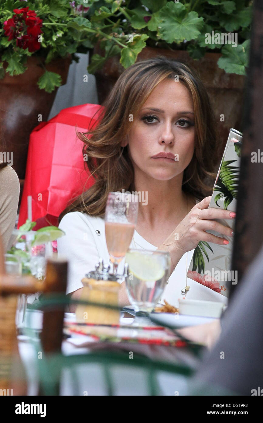 Jennifer Love Hewitt ein Geburtstag Mittagessen im The Ivy Robertson ...