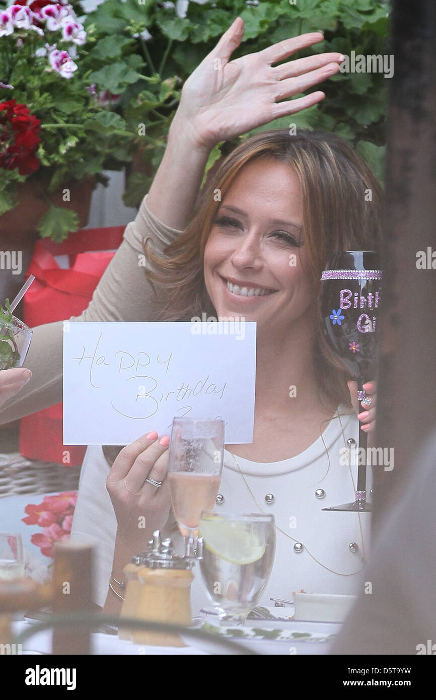 Jennifer Love Hewitt ein Geburtstag Mittagessen im The Ivy Robertson ...