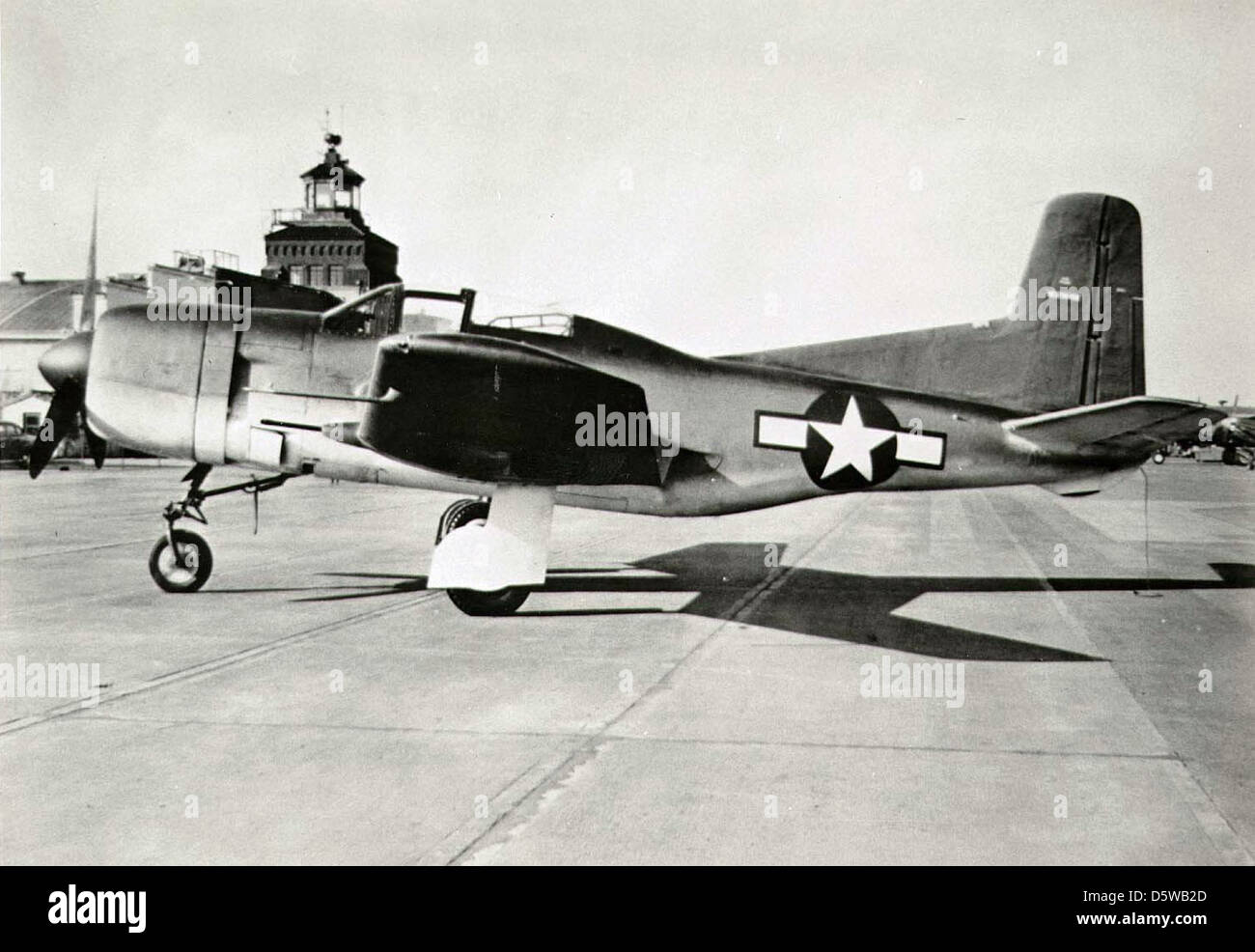 Der Douglas BTD-1 Destroyer war ein Trägerbomber der US Navy, der ...