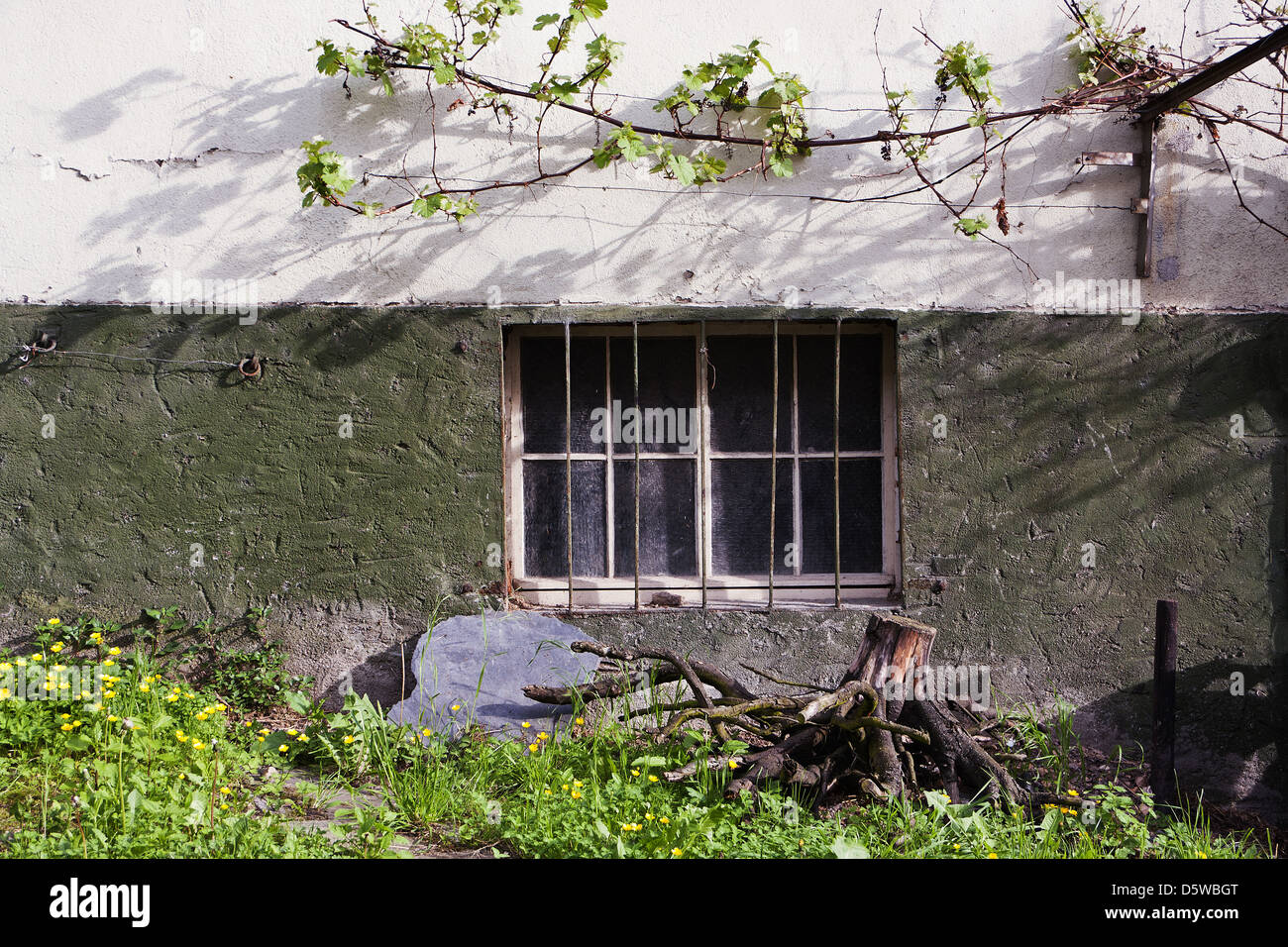 Shaby wall -Fotos und -Bildmaterial in hoher Auflösung – Alamy