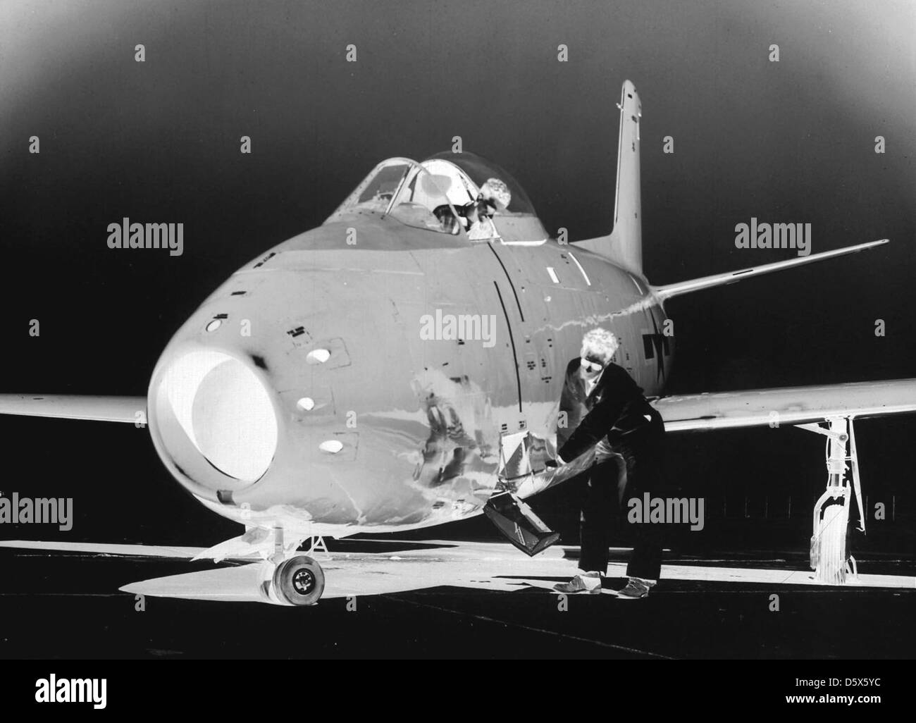 North American XFJ-1 "Fury" Prototyp zeigt das Original "Biegen ...