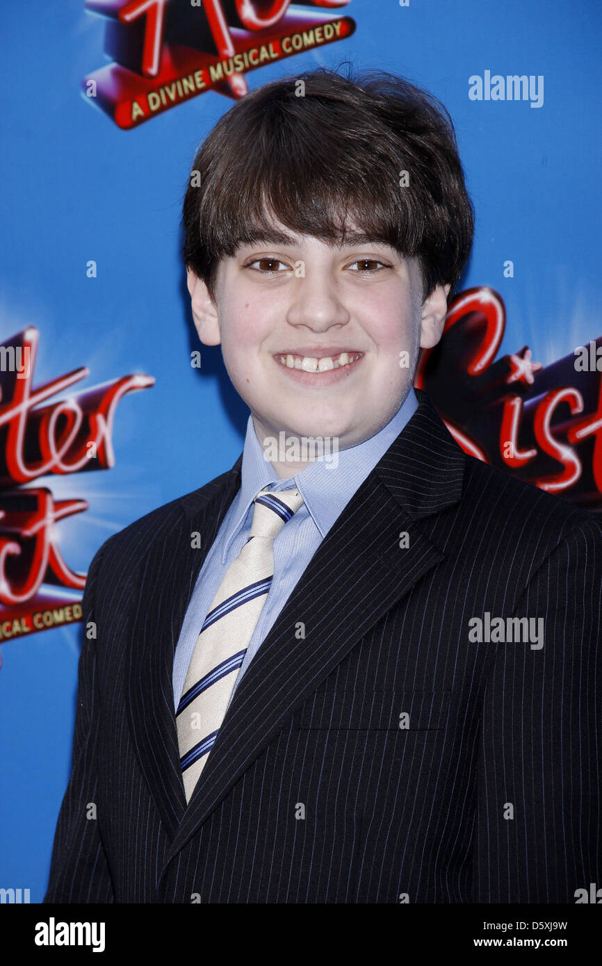 Adam Riegler Eröffnungsabend das Broadway-musical-Produktion von ...