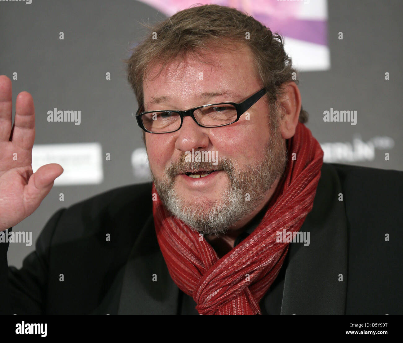 Schauspieler Walter Plathe kommt für die Premiere der neuen Revue "Show ...